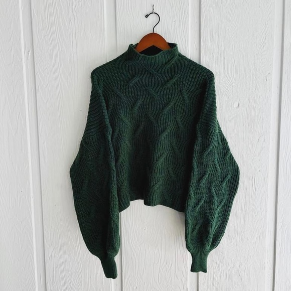 HYFVE | Sweaters | Sold Hunter Green Cable Knit Sweater | Poshmark